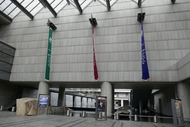 新国立劇場 オペラパレスで非日常の華やかさを - have fun!